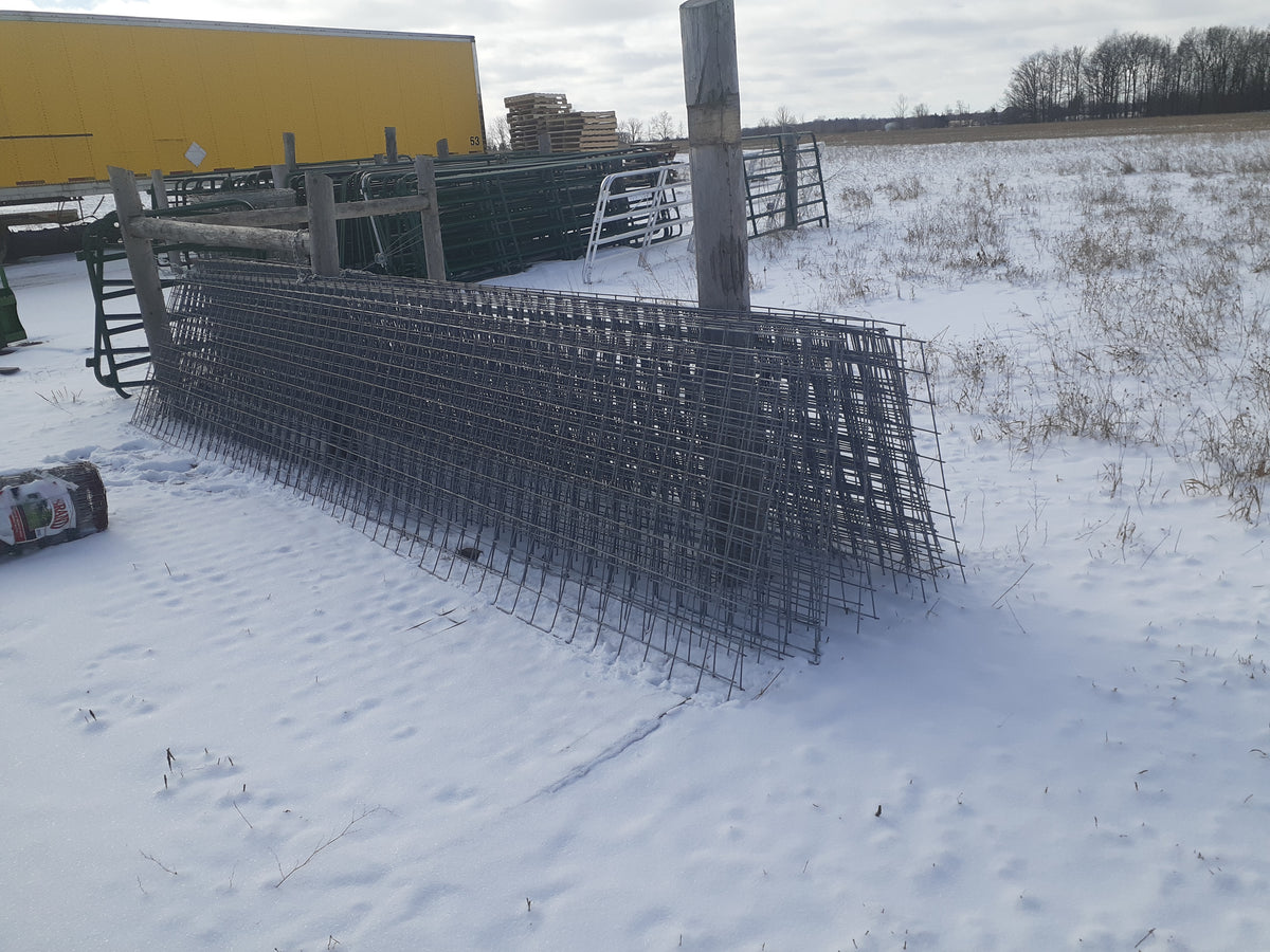 Sheep & Goat Mesh 4x4 Squares 36"x16' Panel – Settlers Supplies